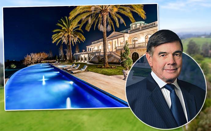 Hermes-themed helipad included: Hotelier Patrick Nesbitt lists ...