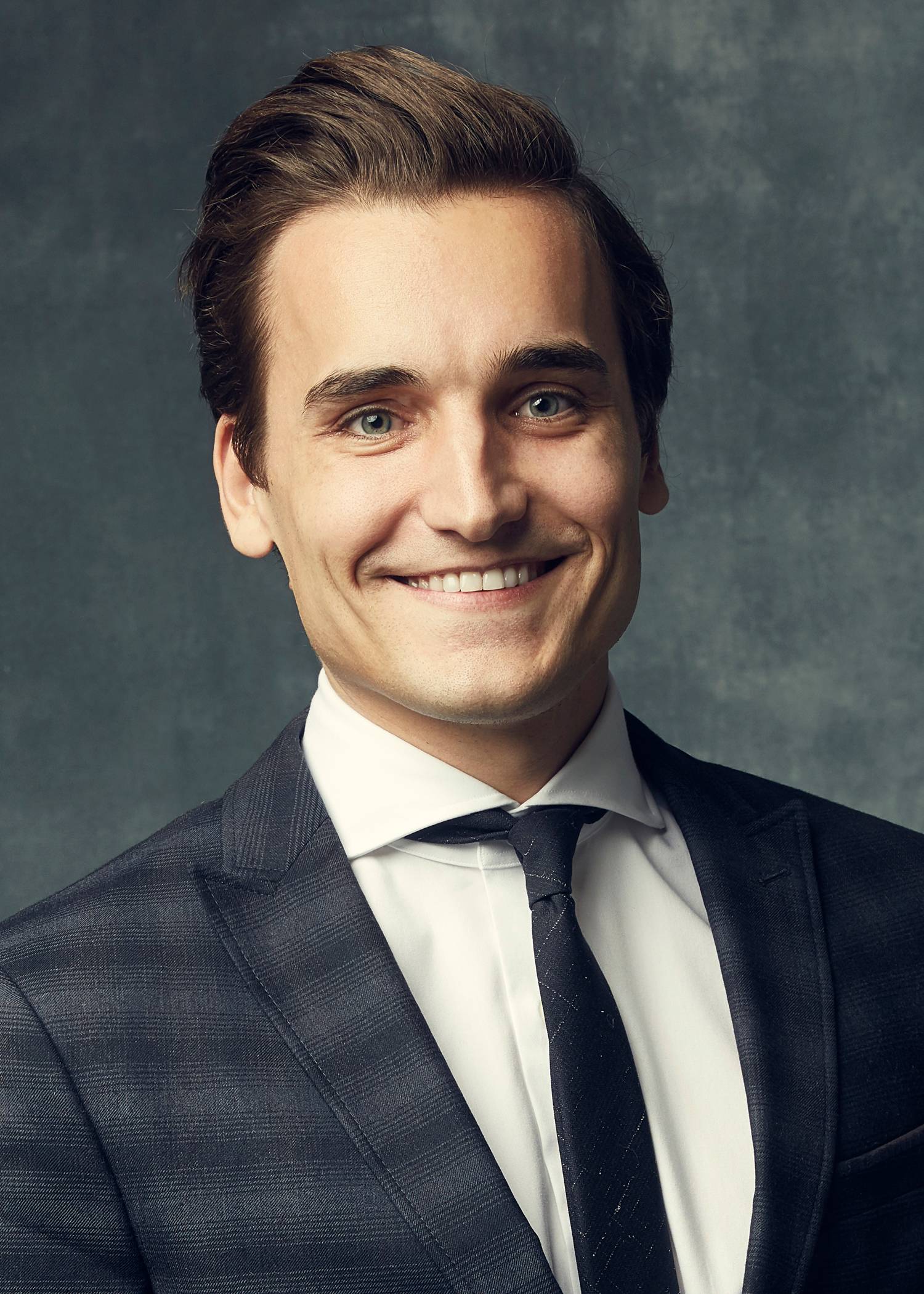 For $695K, a Kips Bay penthouse with two tiny private balconies | Nest ...