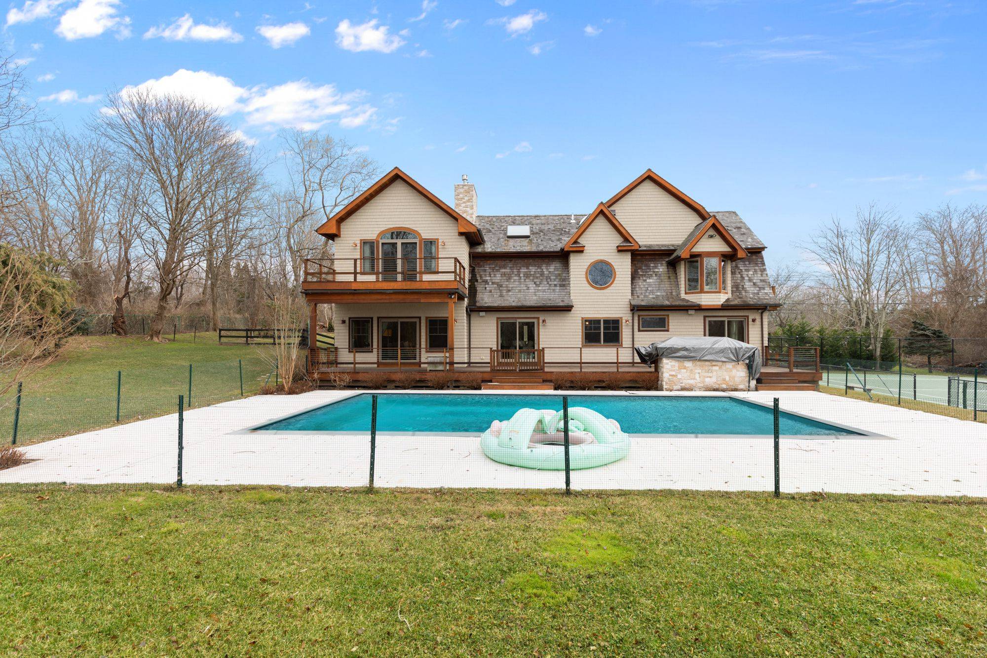 Neighborhood Guide for Bridgehampton, Hamptons | Nest Seekers