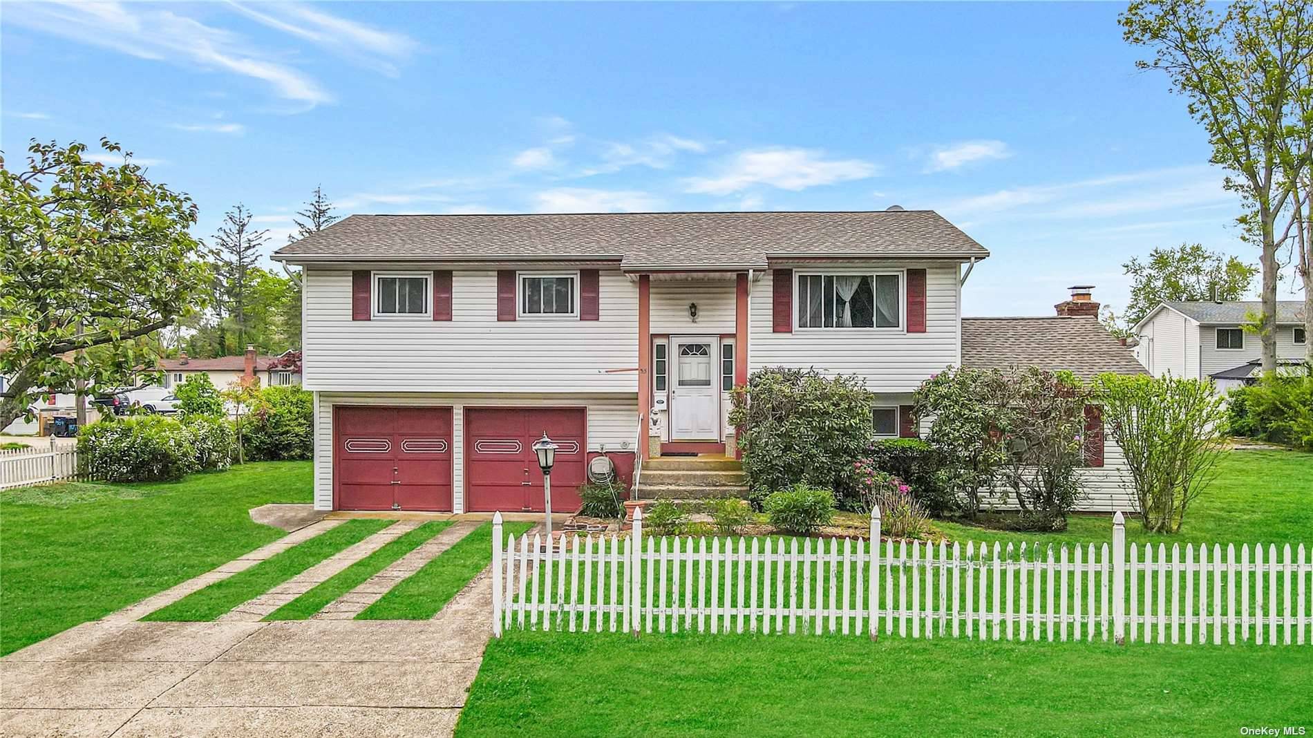 35 Texas Avenue, Bay Shore, NY, 11706 | Nest Seekers | Nest Seekers